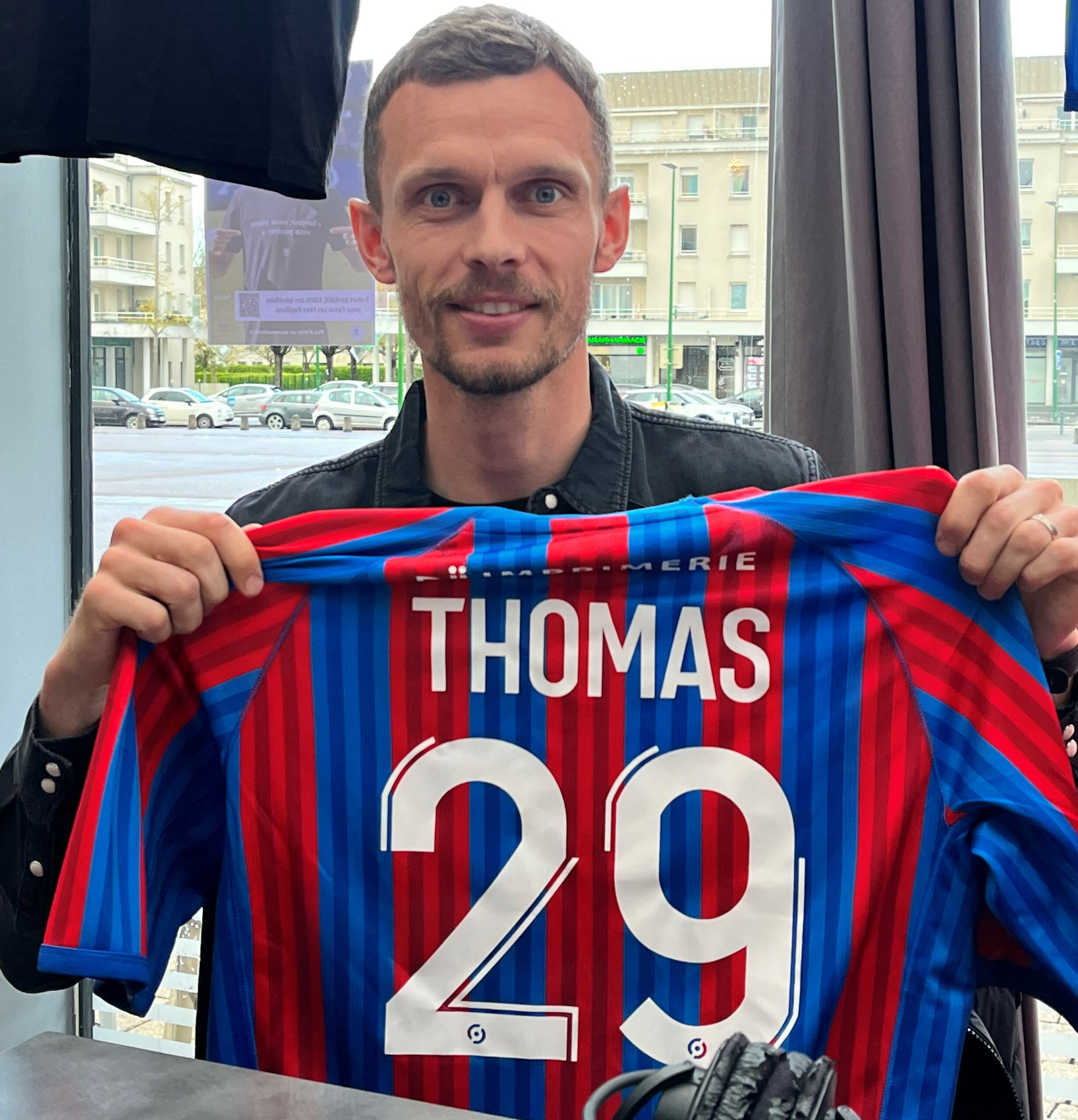 Gagne ce Maillot porté par Romain Thomas ! - We Are Malherbe
